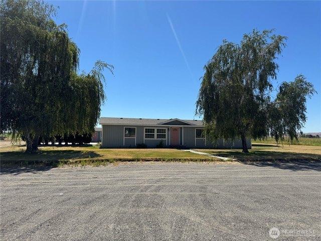 26037 Road O SW, Mattawa, WA 99349