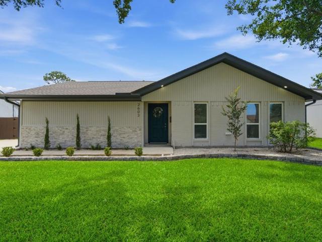 2603 Baycrest Dr, Houston, TX 77058