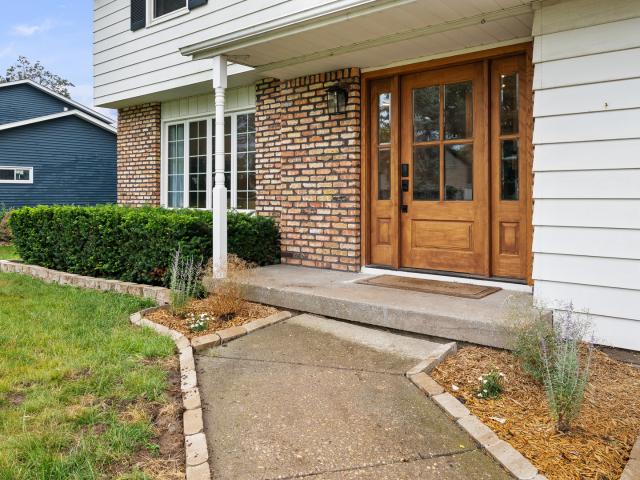2603 E 35th Street Court