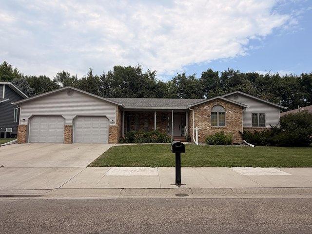 2603 13th Ave SE, Aberdeen, SD 57401
