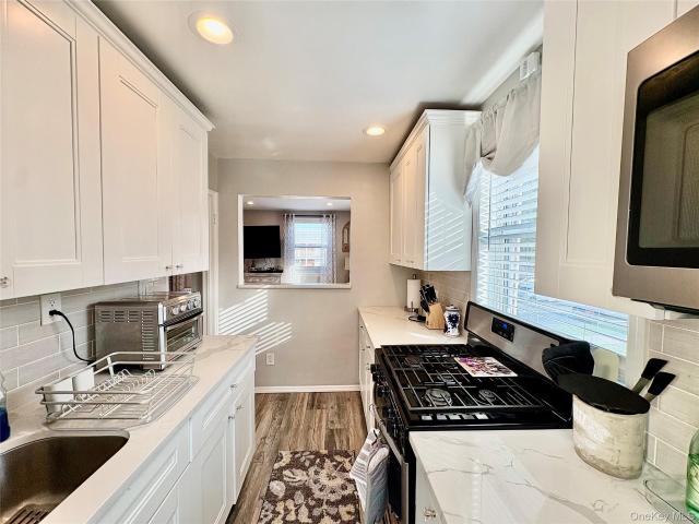 260 0 th Avenue 2nd Floor
