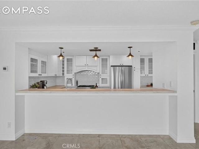 260 Cagney Ln, Newport Beach, CA