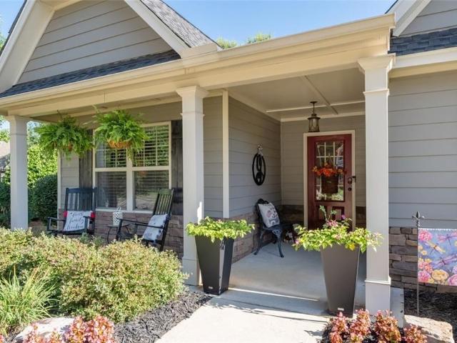 260 Creek View Lane