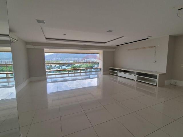 260 Área Útil Apartamento Alugar, 4 Dormitórios localizado em Barra da Tijuca, Rio de Janeiro, Rio de Janeiro, 22793081 | Brasil