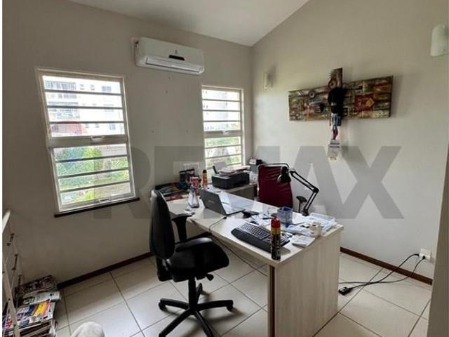 260 Área Útil Casa Alugar, 3 Dormitórios localizado em Rua Cachoeira Da Onca C Grande, 335 Enfrente ao Golfe Club de Manaus Novo Aleixo, Manaus, Amazonas, 69098454 | Brasil