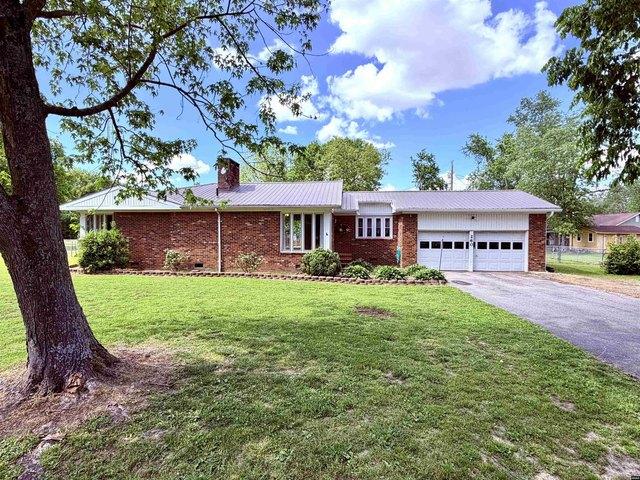 260 Beech St, Union City, TN 38261