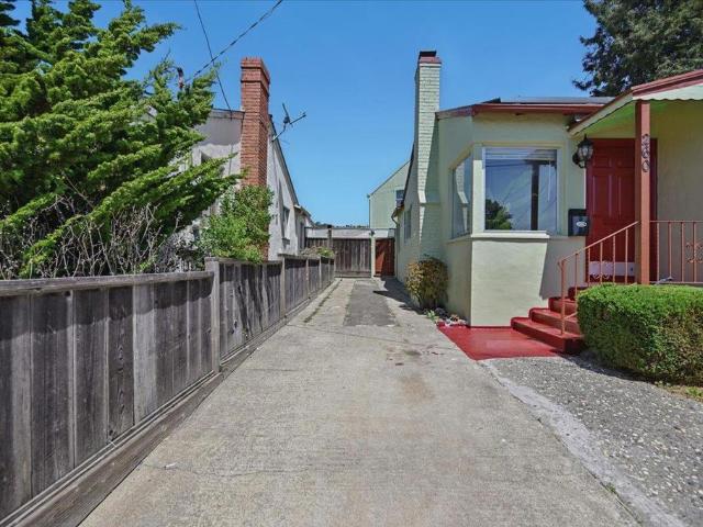 260 Behrens Street
