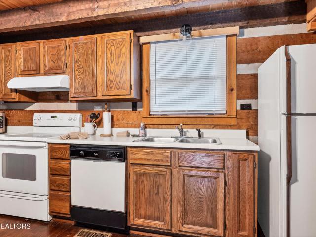 260 Black Mash Hollow Rd, Townsend, TN 37882 | MLS #1326