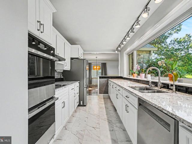 260 Blossom Hill Dr, Lancaster, PA 17601 | MLS #PALA2090