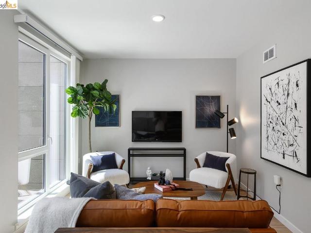 260 Brooklyn Basin Way 425