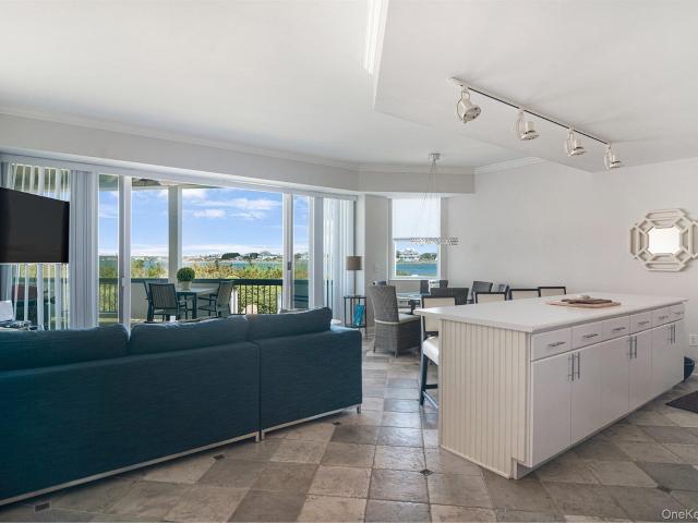 260 Dune Road 75E