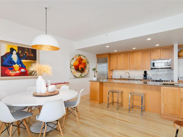 260 Dune Road 95G