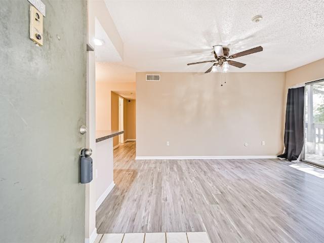 260 El Dorado Blvd, Unit 2008, Houston, TX 77598 | MLS #95921 | Compass