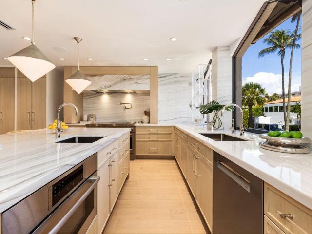 260 Everglade Avenue, Palm Beach, FL