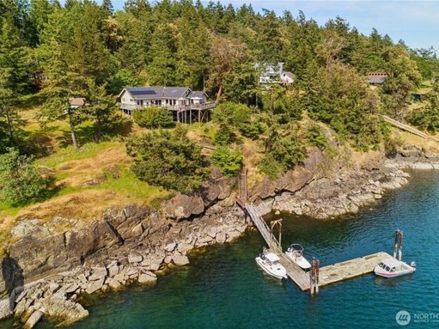 260 Harbor Vista Dr, Stuart Island, WA 98250