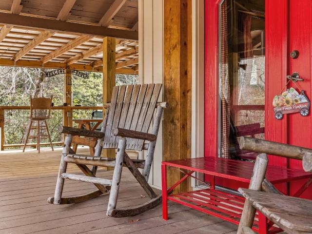 260 Hickory Ridge
