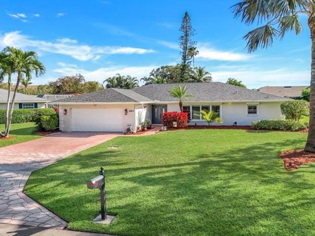 260 Huntington Dr, Naples, FL 34109