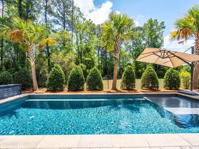 260 Island Park Drive