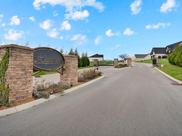 260 Lookout Dr