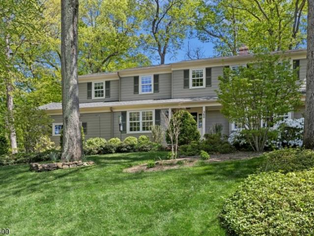 260 Lorraine Dr