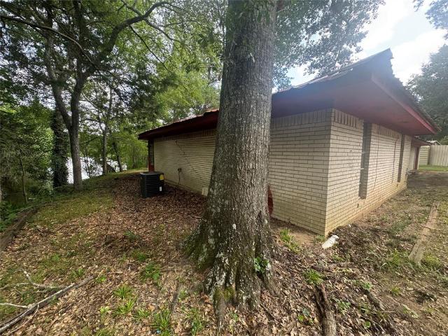 260 Lakeshore Drive