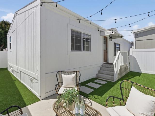 260 Mayflower Dr, Newport Beach, CA 92660 | MLS #NP26128