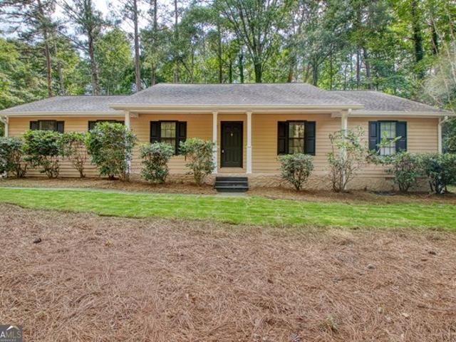 260 Mimosa Dr, Fayetteville, GA 30214