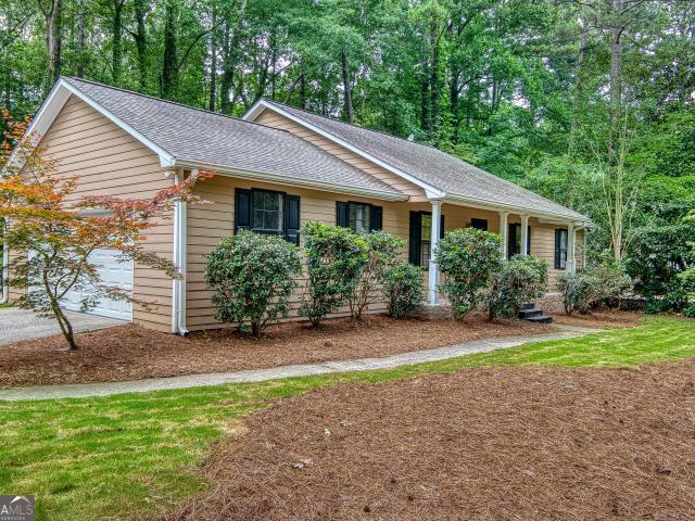 260 Mimosa Drive