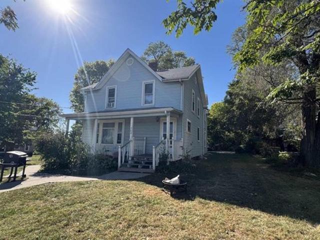 260 N Broad St, Galesburg, IL 61401