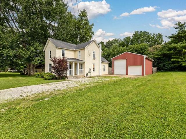 260 N Clayton St, Centerburg, OH 43011