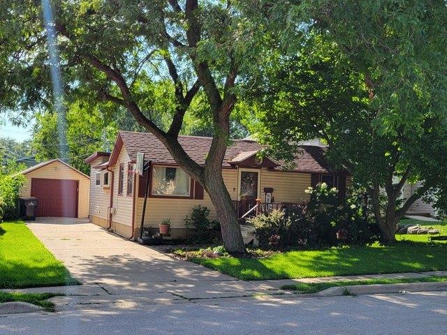 260 S Aldine St, Elgin, IL 60123