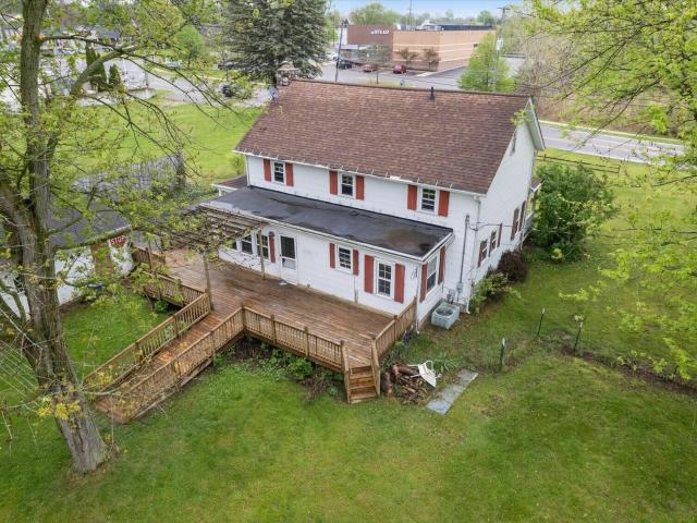 260 S Dexter St, Pinckney, MI