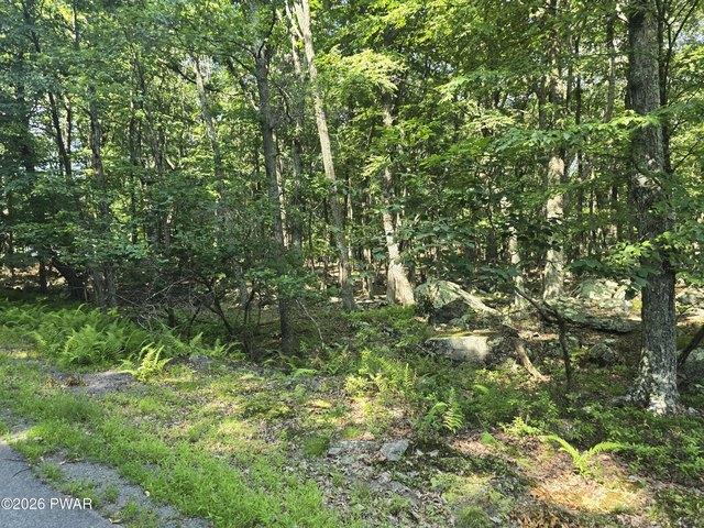 260 Seneca Dr, Milford, PA 18337