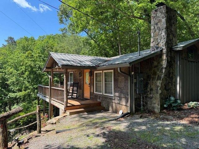 260 Stockman Dr, Franklin, NC 28734