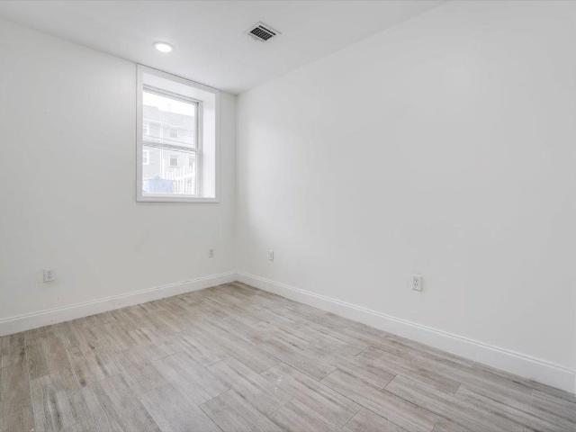 260 Palisade Ave # 1