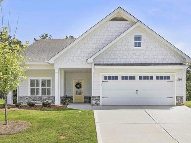 260 Redhaven Dr, Senoia, GA 30276