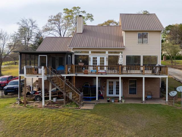 260 Riverview Drive