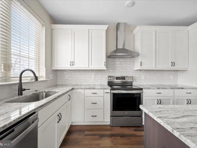 260 W Ashland Street