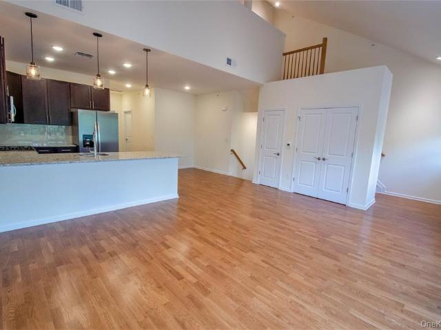260 W Main Street 6