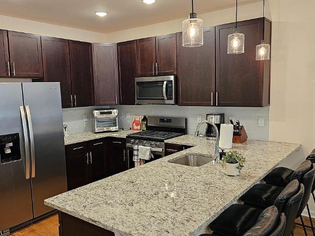 260 W Main Street 16