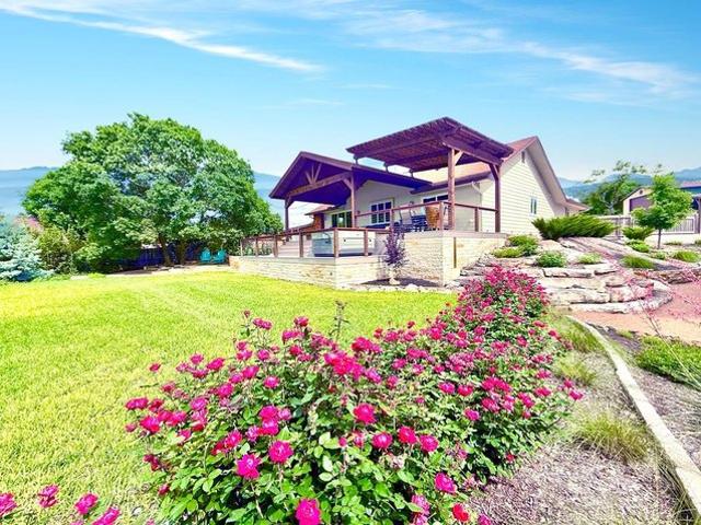 260 Timber Oak Rd, Kerrville, TX 78028