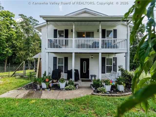 260 Village Ln, Milton, WV 25541