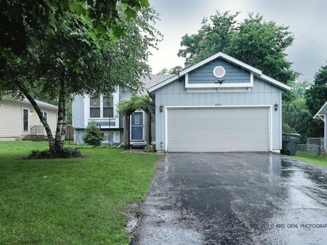 26145 W Lake Ave, Antioch, IL 60002