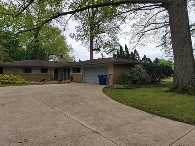 2614 Maple St, Michigan City, IN 46360