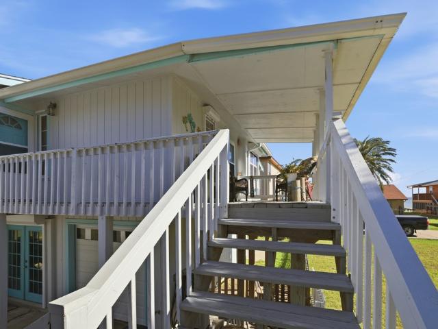 2614 Bay Vista