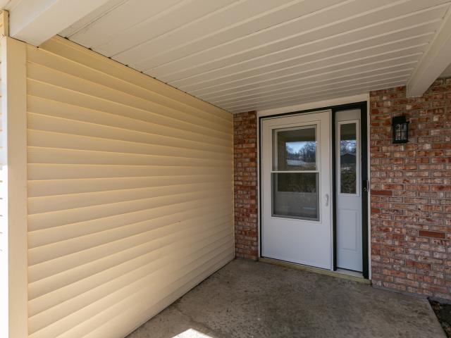 2614 E 28th Court