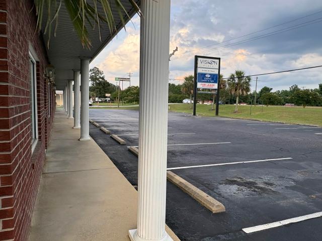 2614 E Highway 76