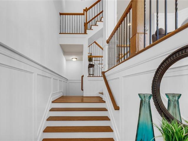 2614 Long Pointe