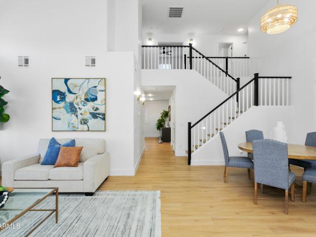 2614 W BOW Court
