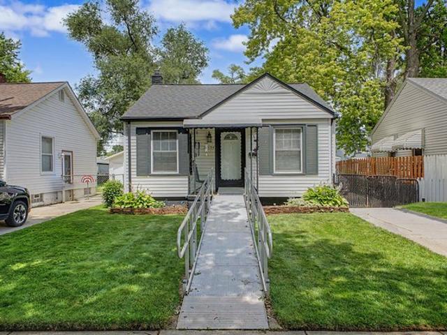 26154 Pennie St, Dearborn Heights, MI 48125